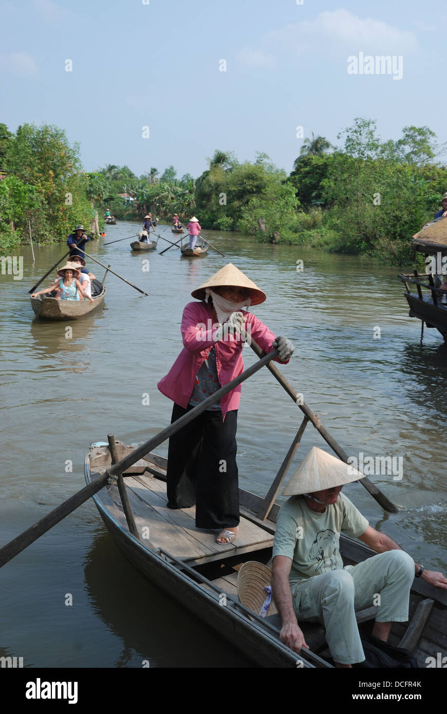 Rowed boats hi-res stock photography and images - Alamy