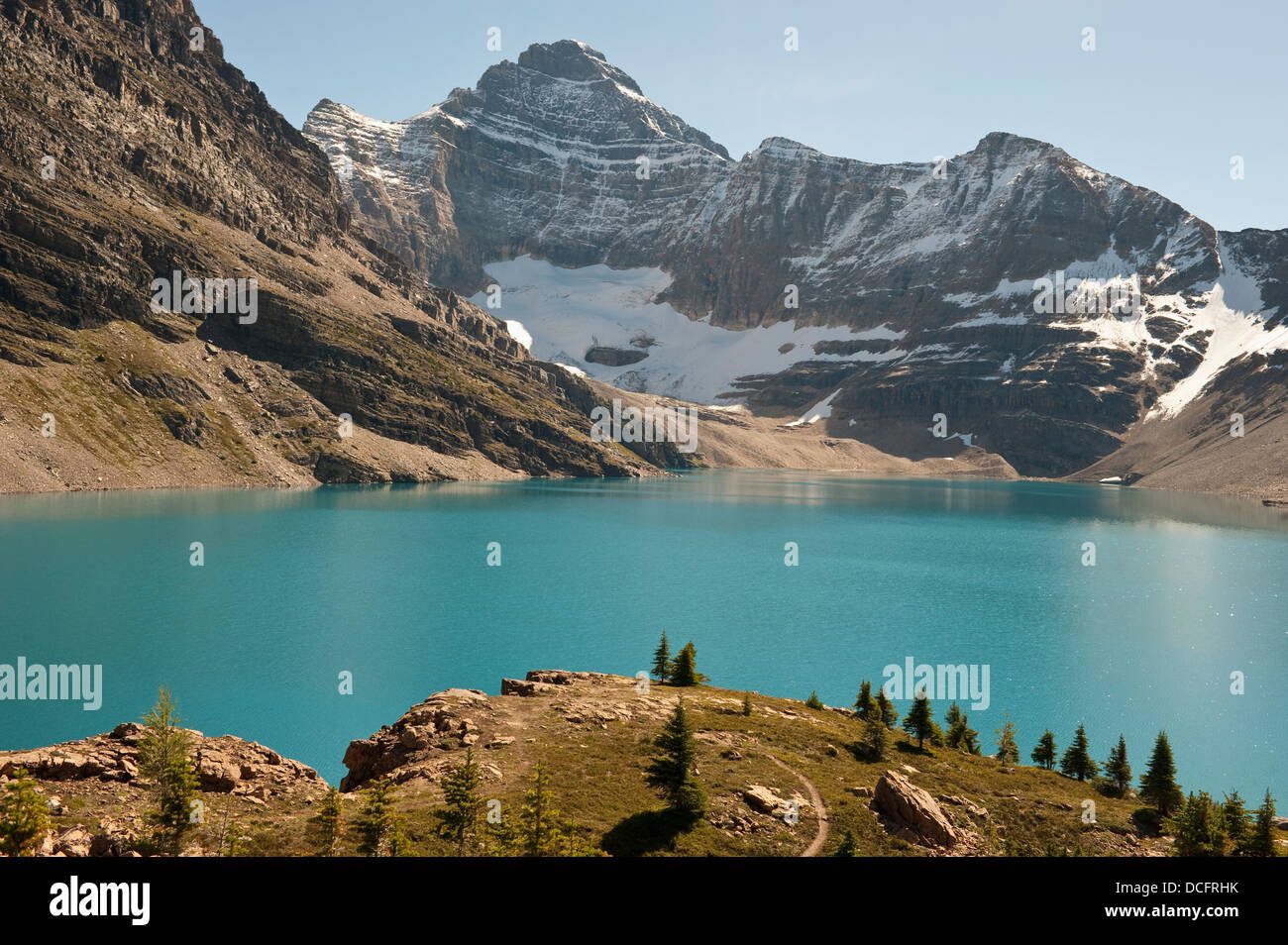 Lake mcarthur yoho park hi-res stock photography and images - Alamy