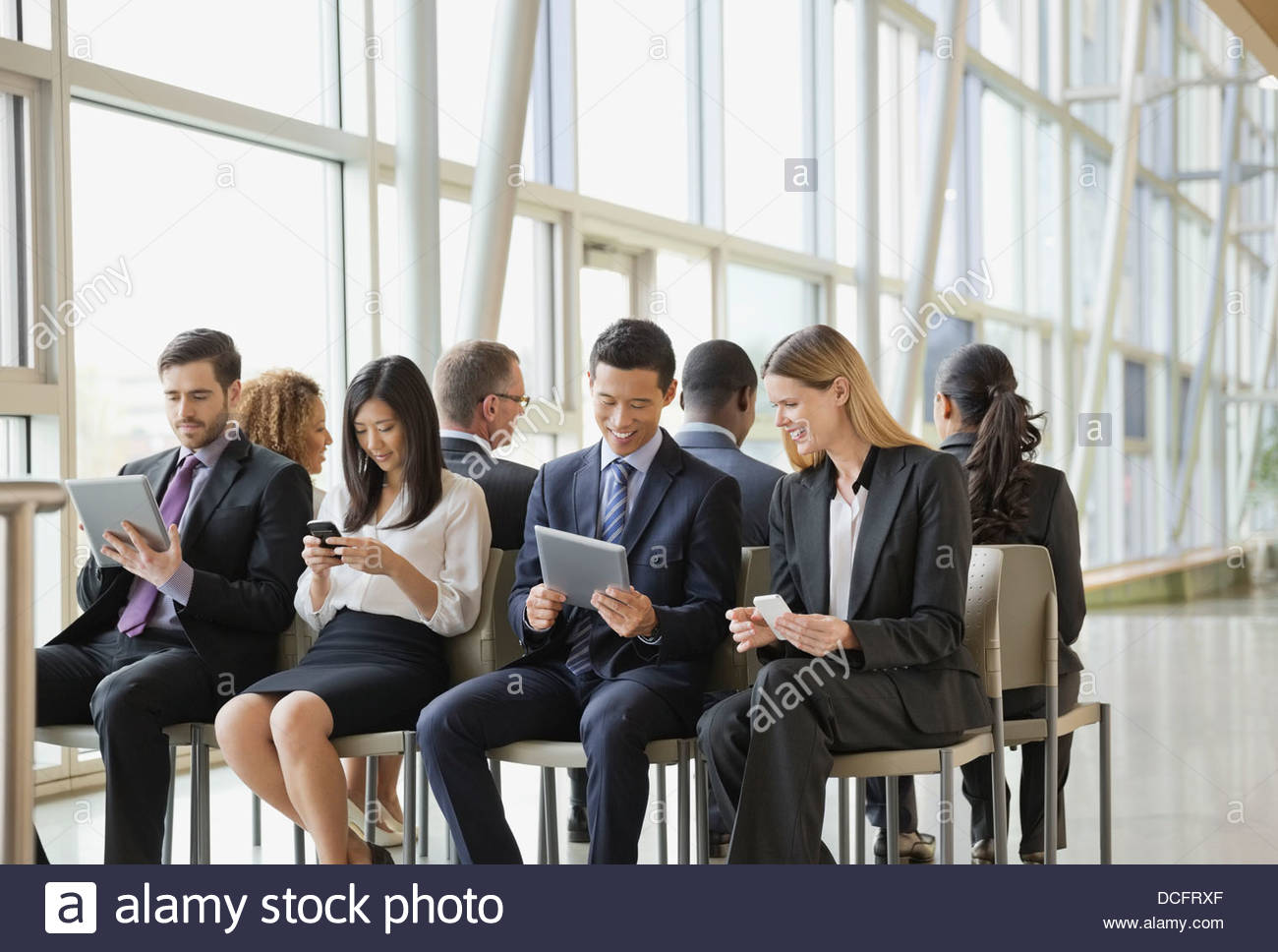 Group of smart people hi-res stock photography and images - Alamy