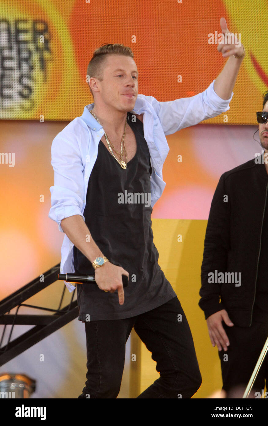 NY, NY, USA. 16th Aug, 2013. Rapper MACKLEMORE (born BEN HAGGERTY ...