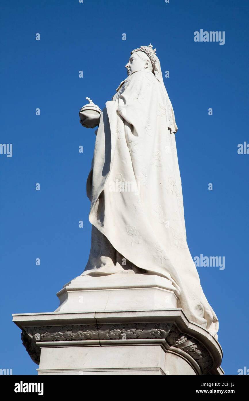 Queen Victoria Statue At Belfast City Hall; Belfast, County Antrim ...