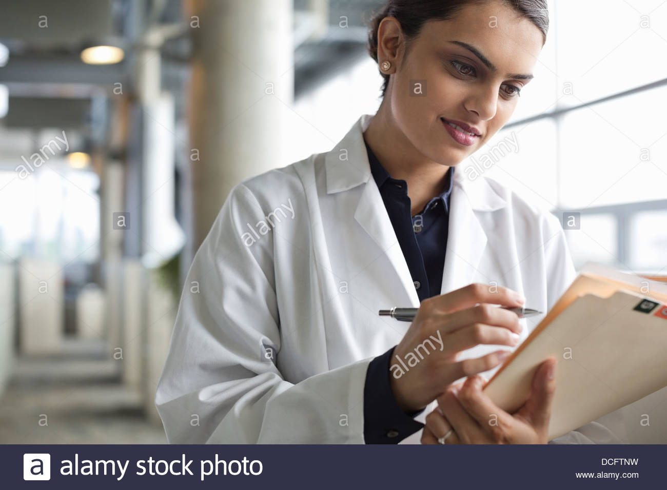 Doctor married hi-res stock photography and images - Alamy