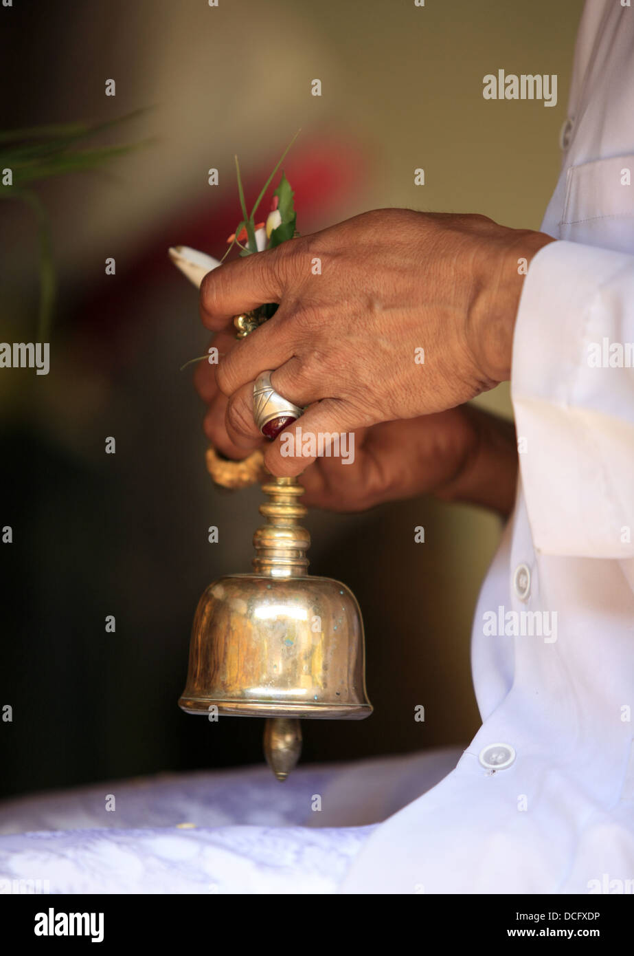 Ceremonial moment hi-res stock photography and images - Alamy
