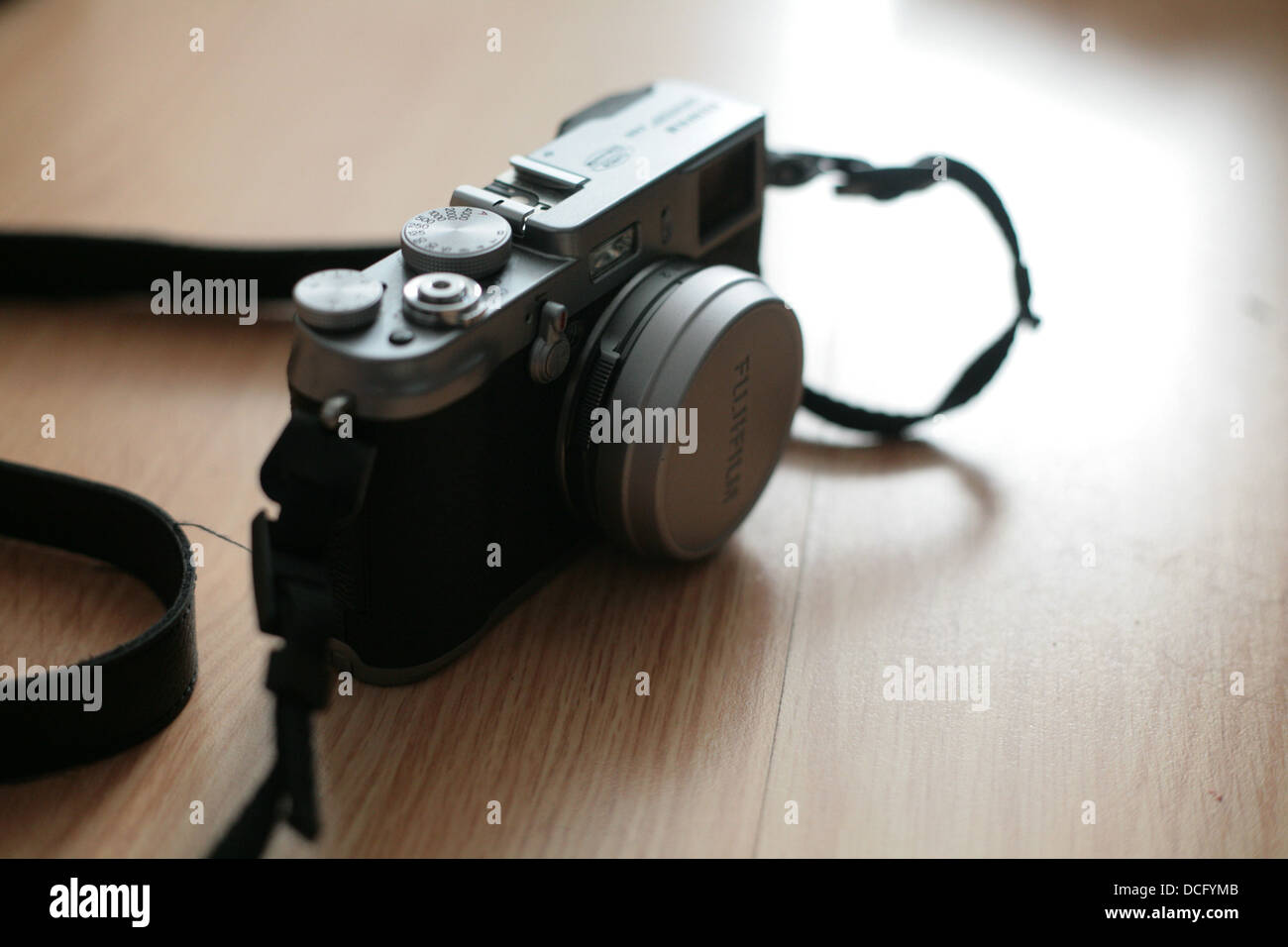 Fuji x100 digital camera hi-res stock photography and images - Alamy