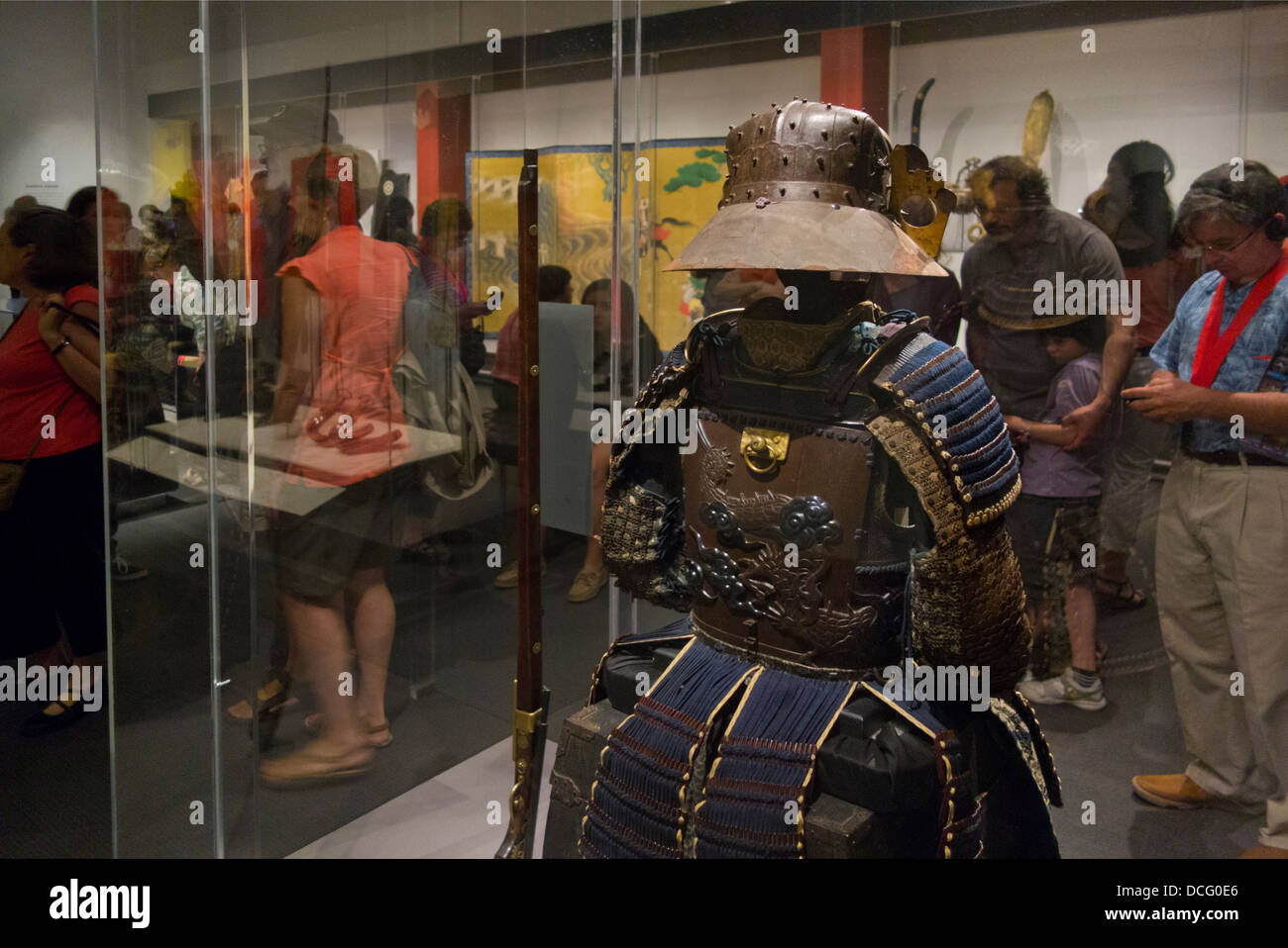 Collection of suits of armor hi-res stock photography and images - Alamy