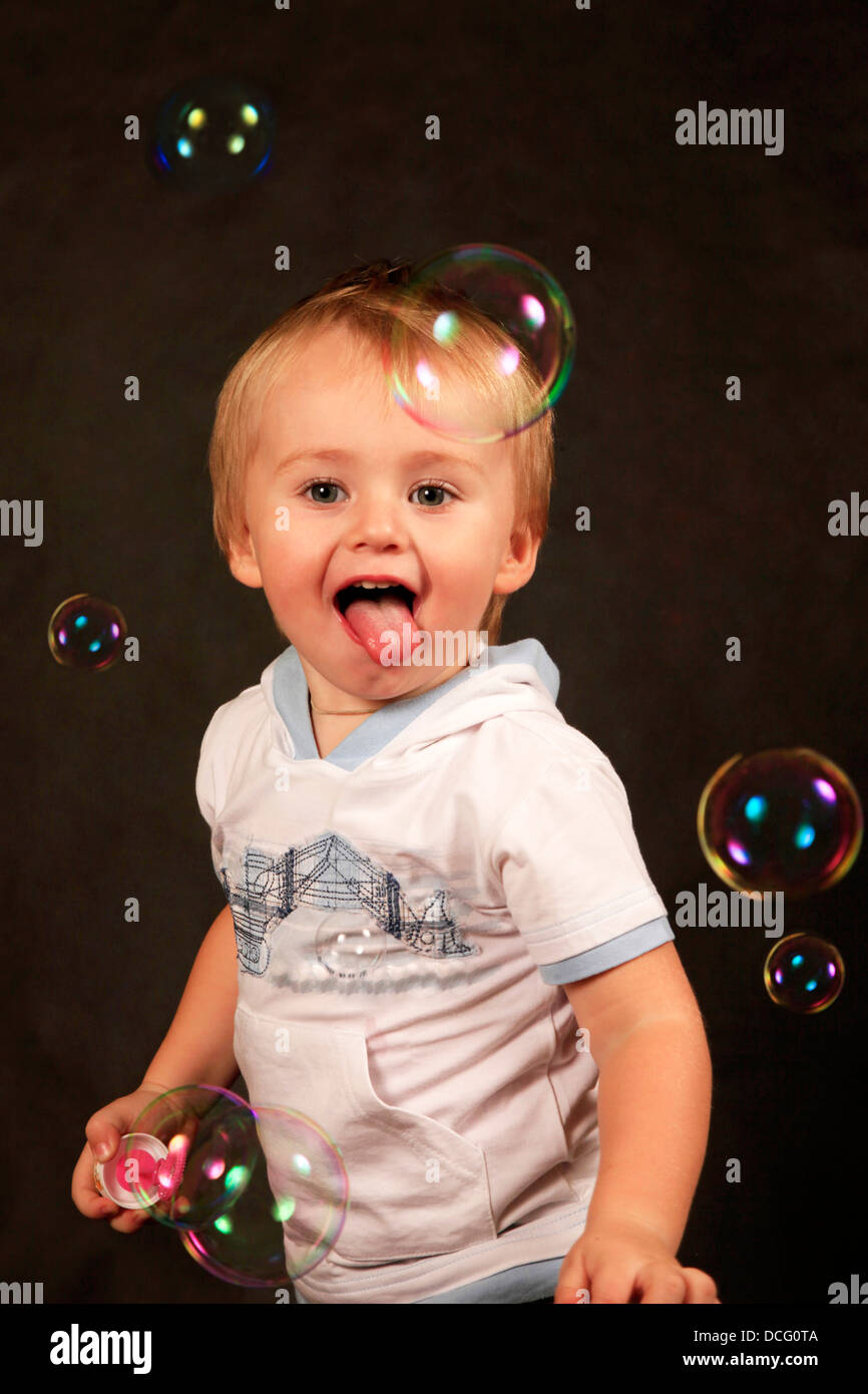 Children having fun playing soap hi-res stock photography and images ...