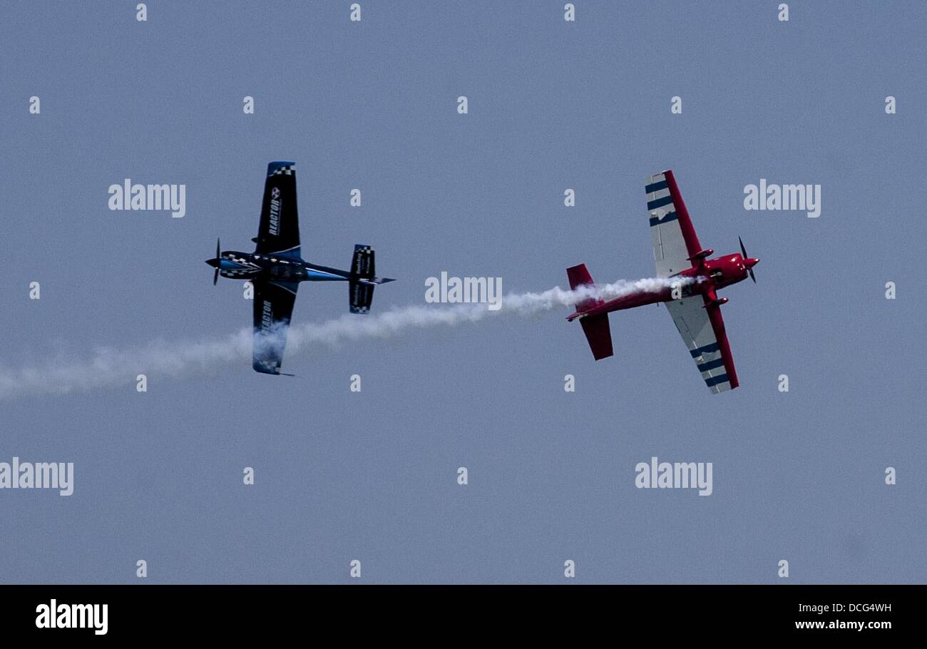 Chicago, Illinois, USA. 16th Aug, 2013. The Aeroshell Aerobatic Team ...