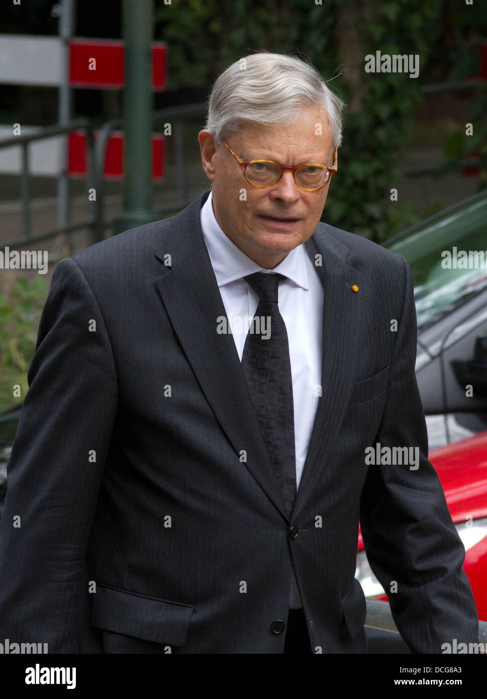 Lage Vuursche, The Netherlands. 16th Aug, 2013. Court chaplain Dominee ...