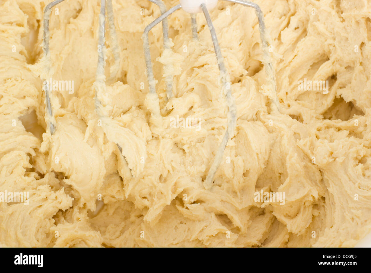 Finished mixed cake dough ready for baking Stock Photo - Alamy