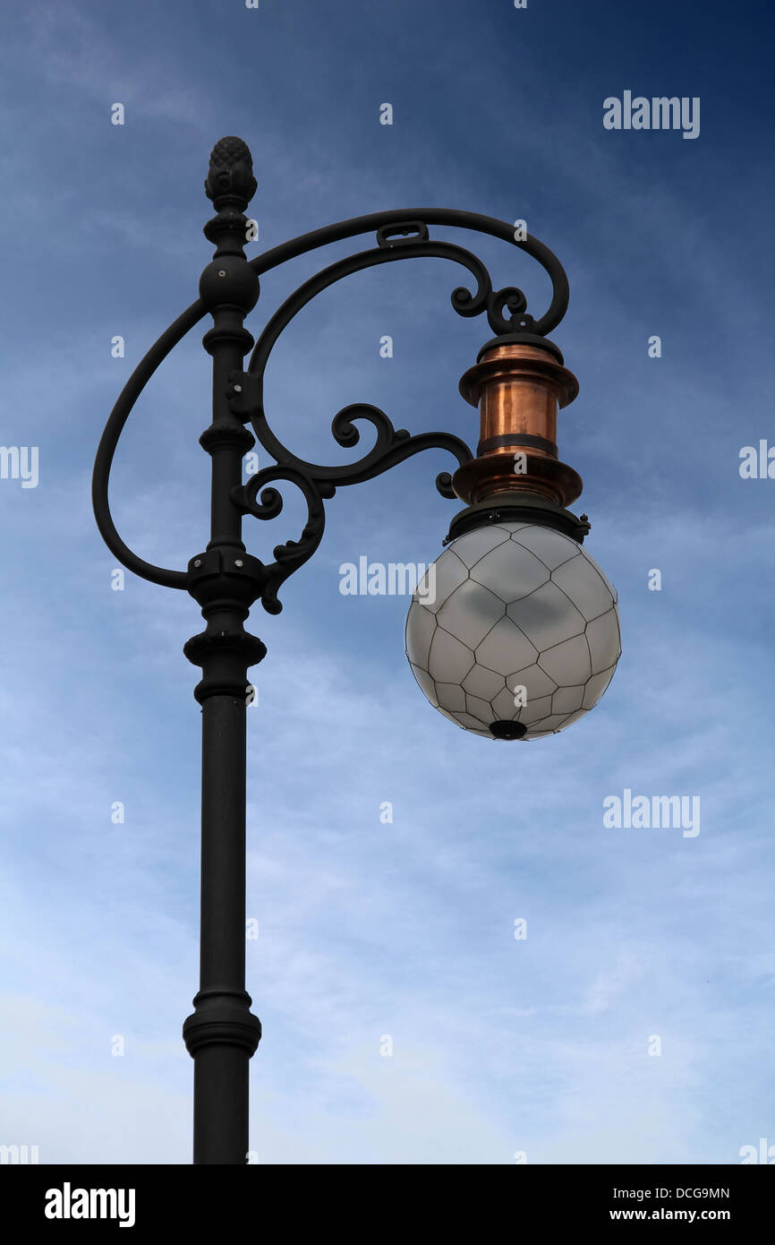 Electric streetlight hi-res stock photography and images - Alamy