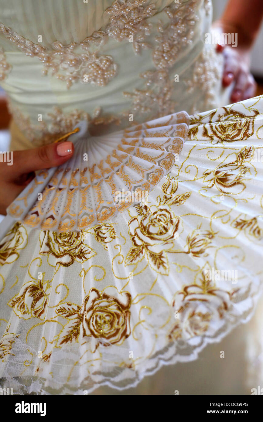 fan with gold flowers Stock Photo - Alamy