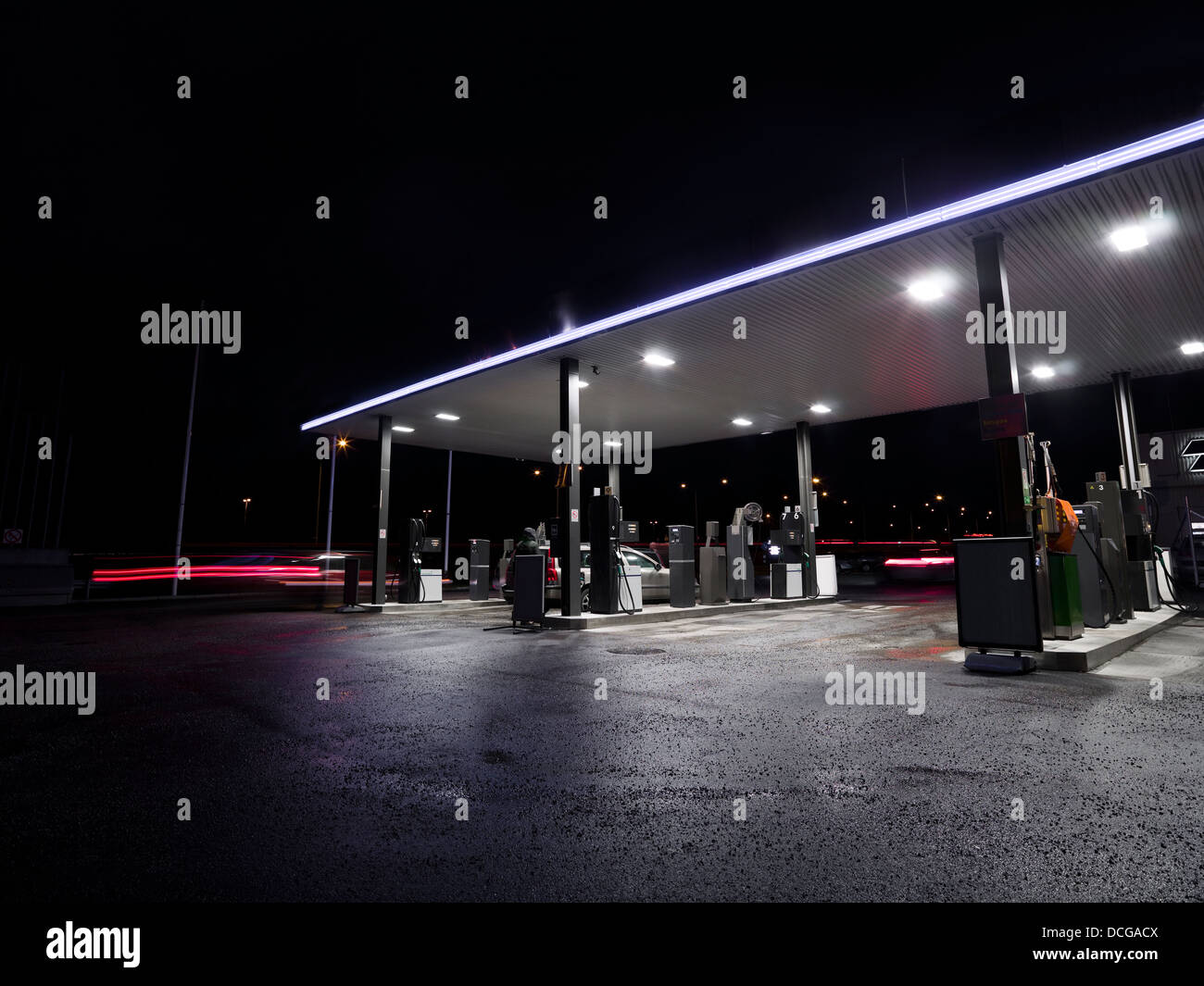 Petrolstation at night Stock Photo - Alamy