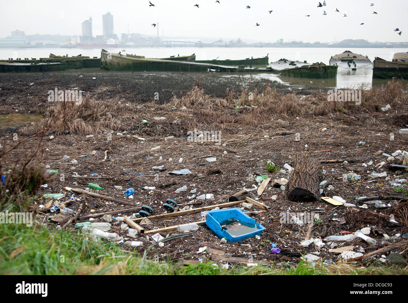 Rainham landfill site hi-res stock photography and images - Alamy