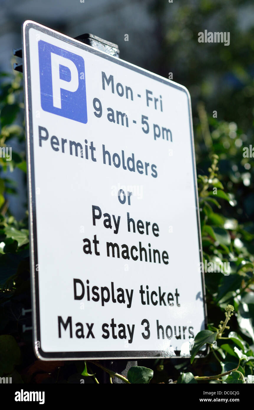 Residents parking only sign Bristol England Uk Stock Photo - Alamy