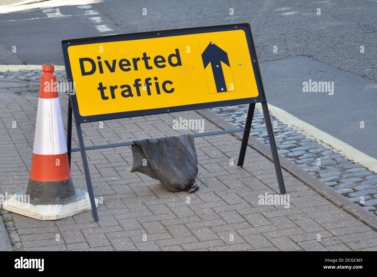 Diverted traffic sign traffic cone hi-res stock photography and images ...