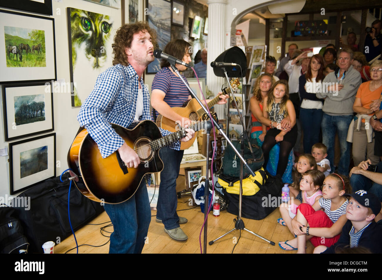 Ragsy from BBC's The Voice playing to a packed audience in The Ardent ...