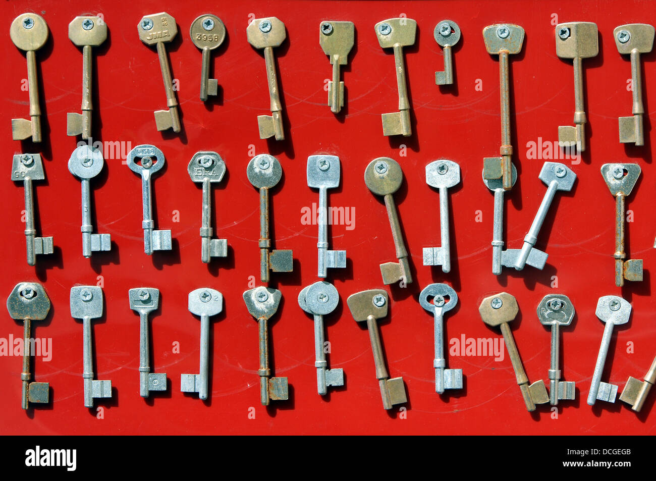 Keys on a board hi-res stock photography and images - Alamy