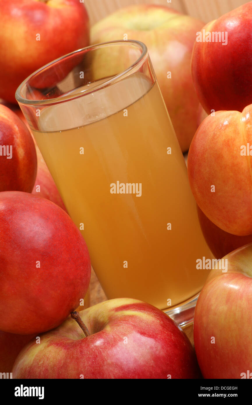 Apple nectarine hi-res stock photography and images - Alamy