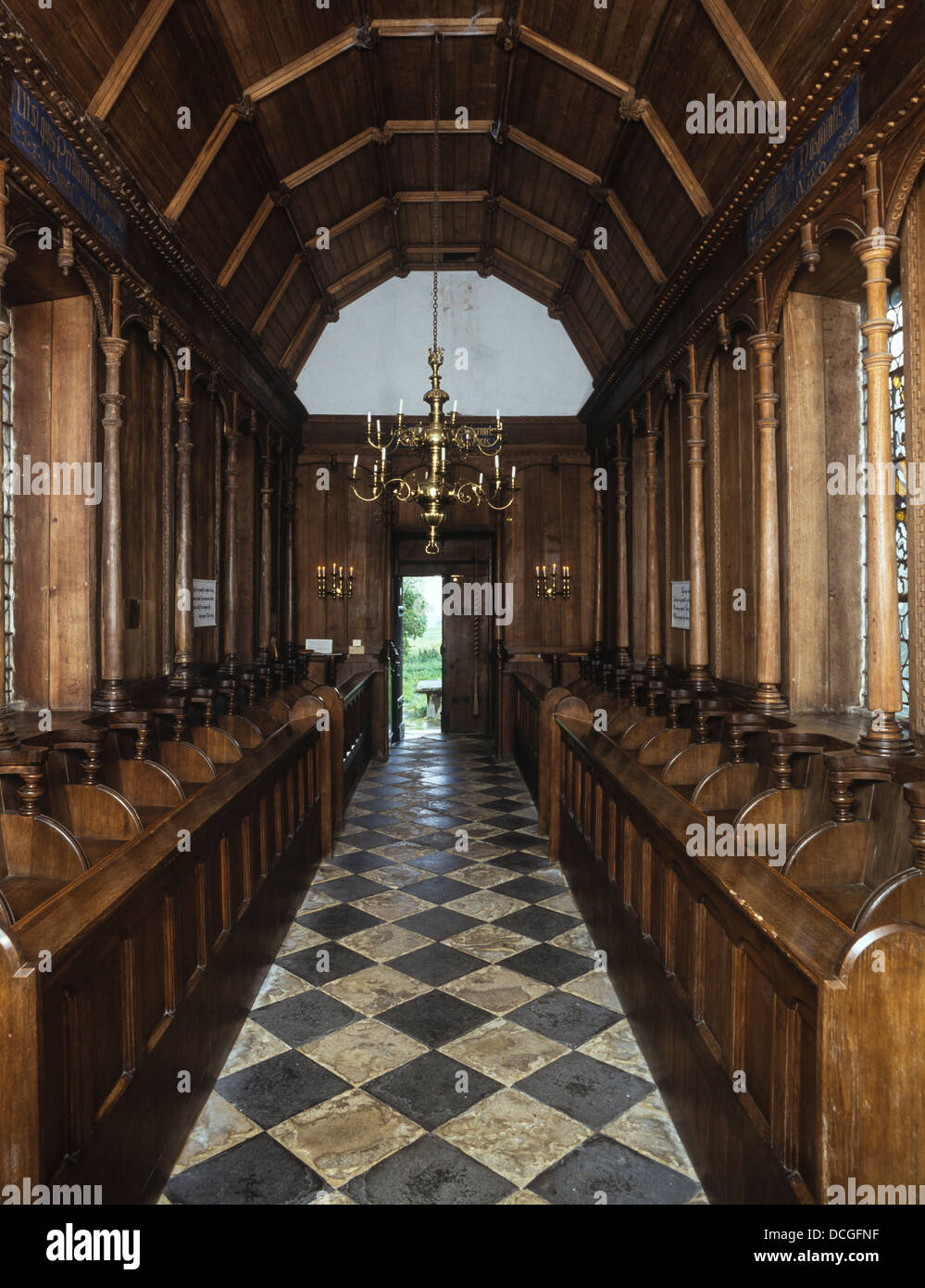 Anglican church interior uk High Resolution Stock Photography and ...