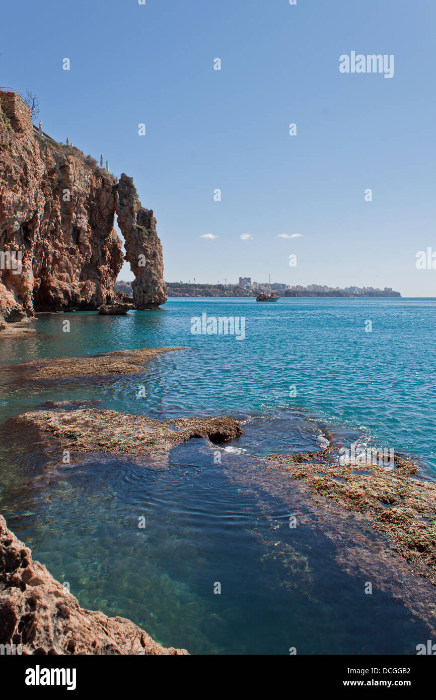 Mediterranean cliff hi-res stock photography and images - Alamy
