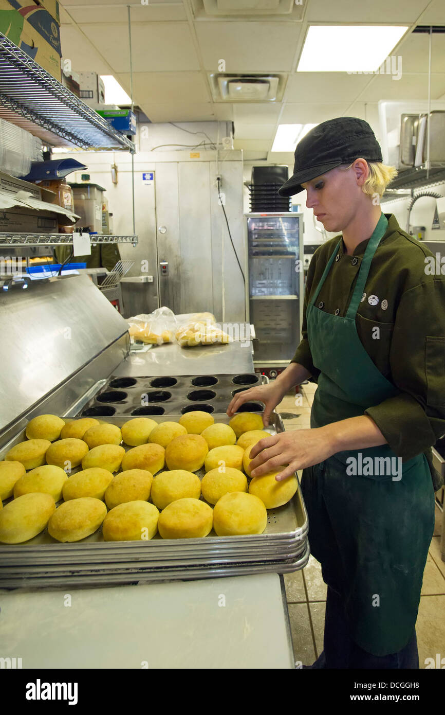 Woman fast food worker hi-res stock photography and images - Alamy