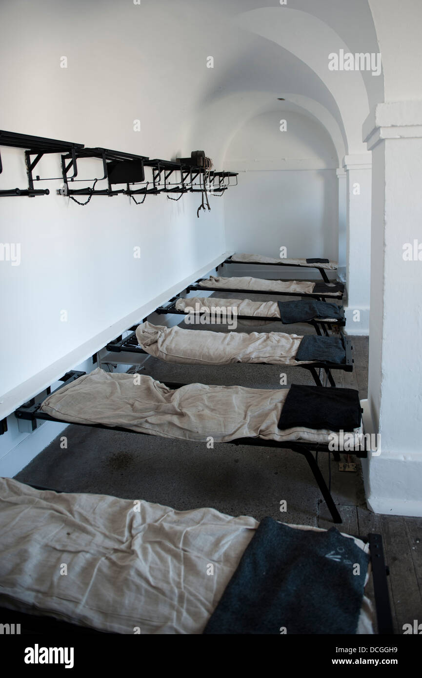 Barracks beds hi-res stock photography and images - Alamy