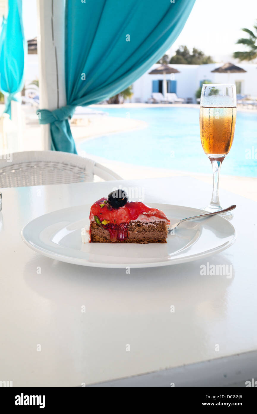 Champagne by a pool hi-res stock photography and images - Alamy