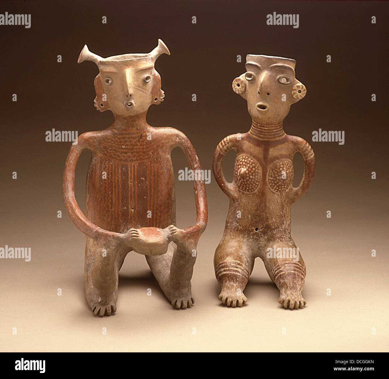 The 'Seated Couple' sculpture at LACMA is a fine example of antique art ...