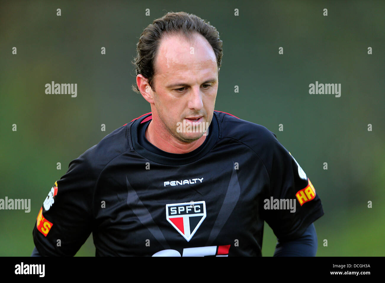 Goalkeeper rogerio ceni brazilian team hi-res stock photography and ...