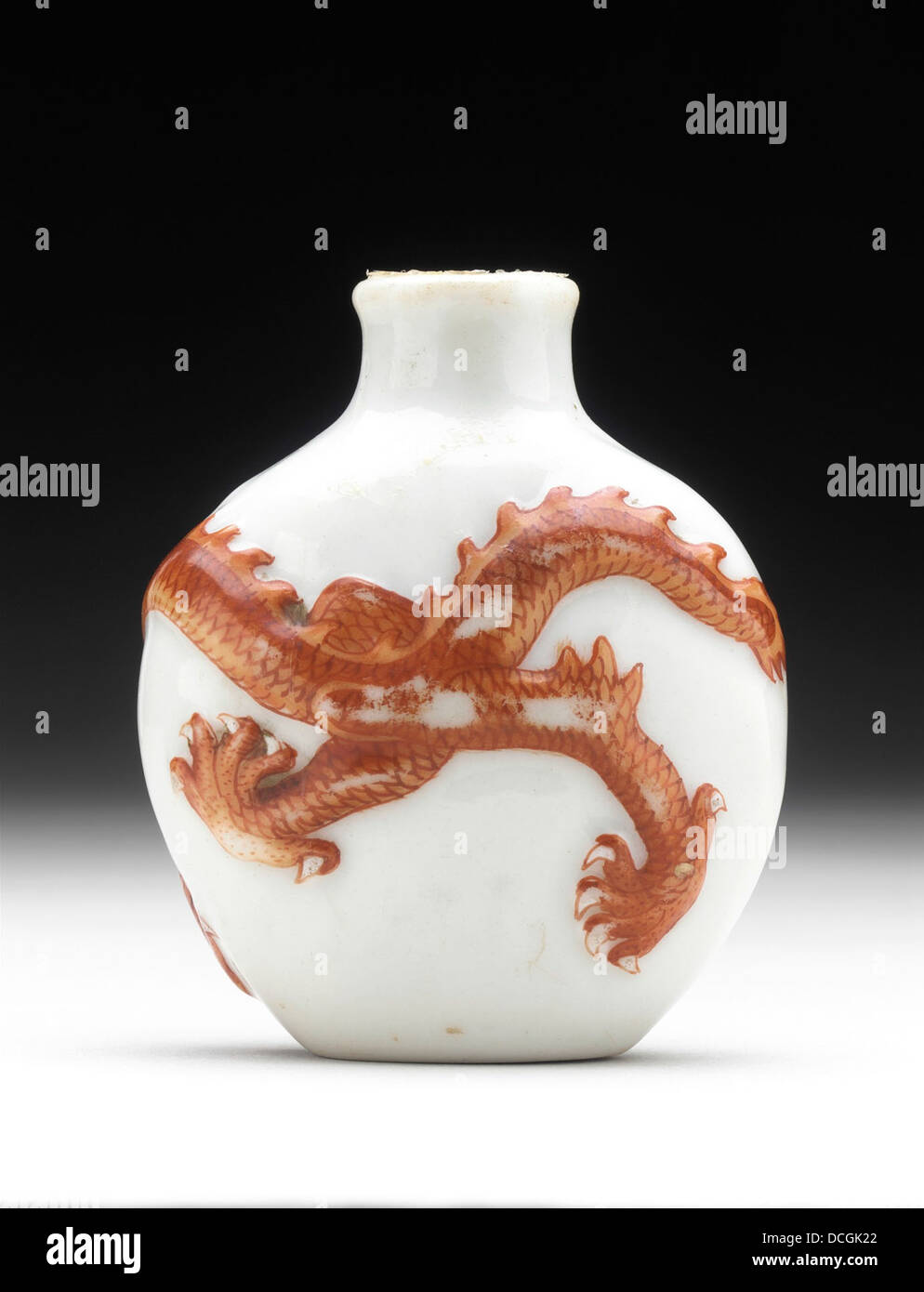 Dragon chasing the pearl hi-res stock photography and images - Alamy