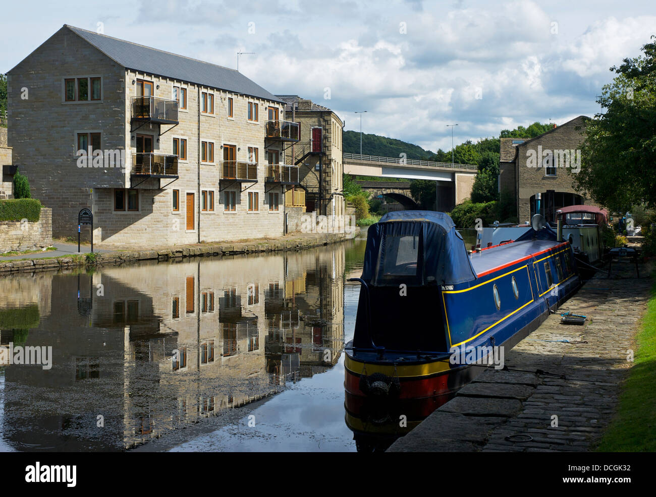 Elland yorkshire hi-res stock photography and images - Alamy