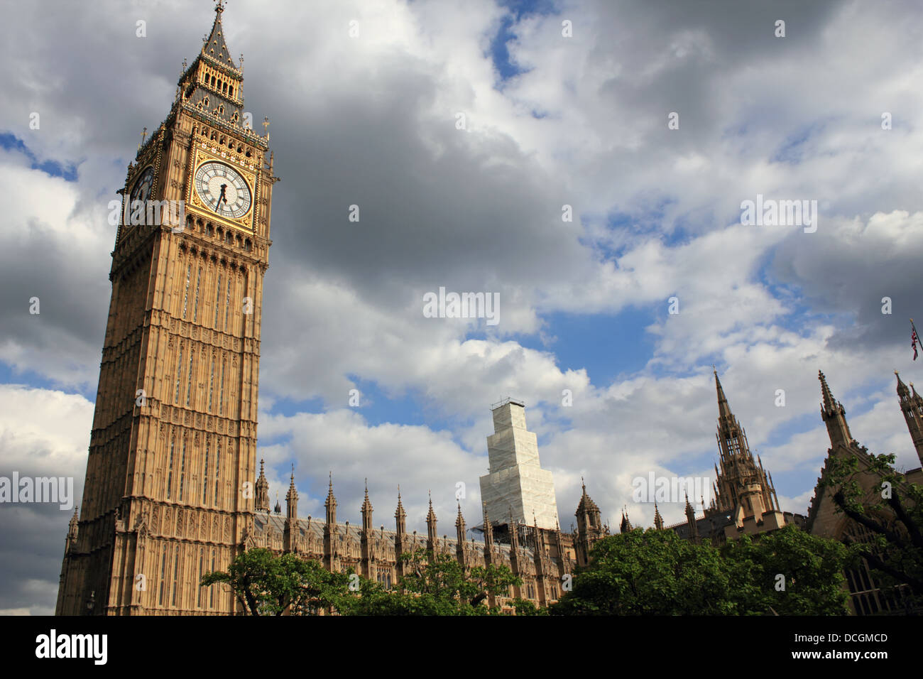 The Houses of Parliament, home of the British Government in London ...