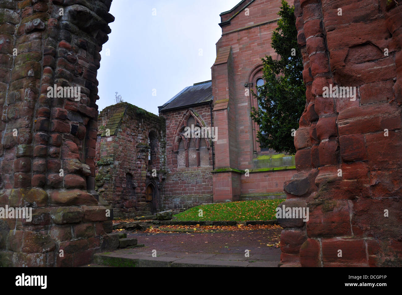 Old brick ruins hi-res stock photography and images - Alamy