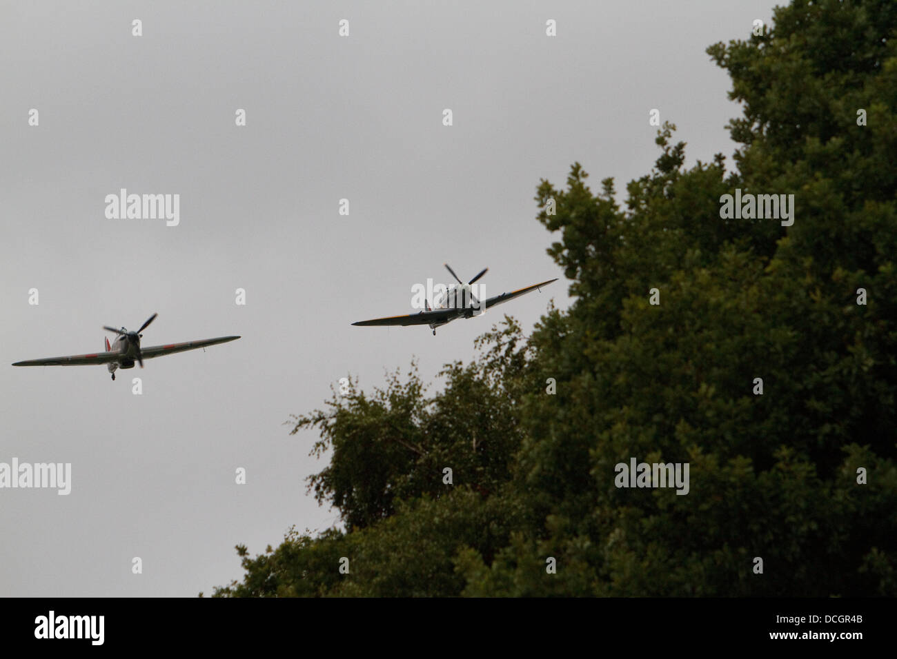 Spitfire salute hi-res stock photography and images - Alamy