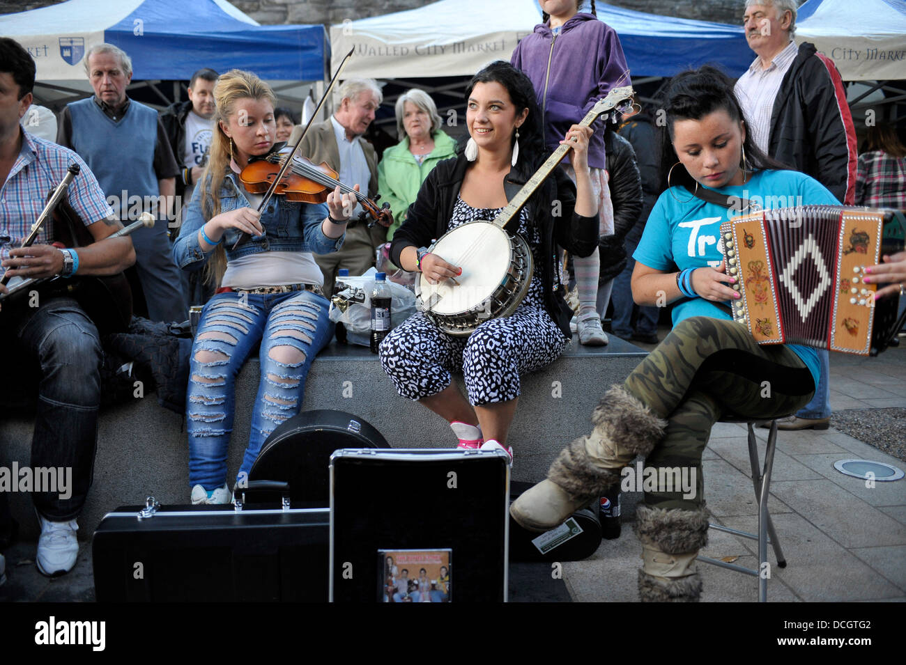 Irish folk music hi-res stock photography and images - Alamy
