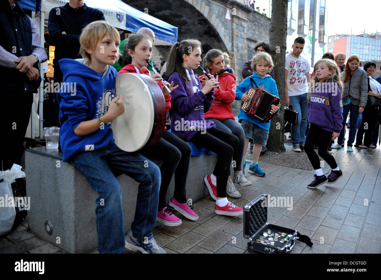 Impromptu Dancing High Resolution Stock Photography and Images - Alamy