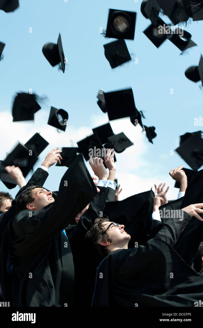 Graduation ceremony uk hi-res stock photography and images - Alamy