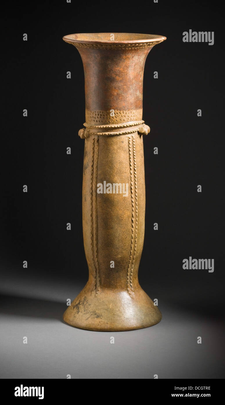 Vessel Stand M.2001.168.10 Stock Photo - Alamy