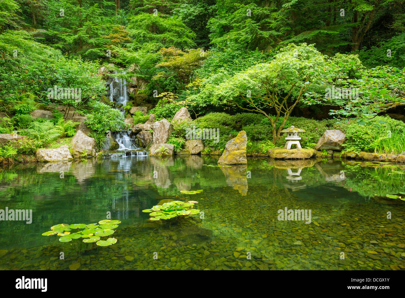 Beautiful Japanese Zen Garden Stock Photo - Alamy