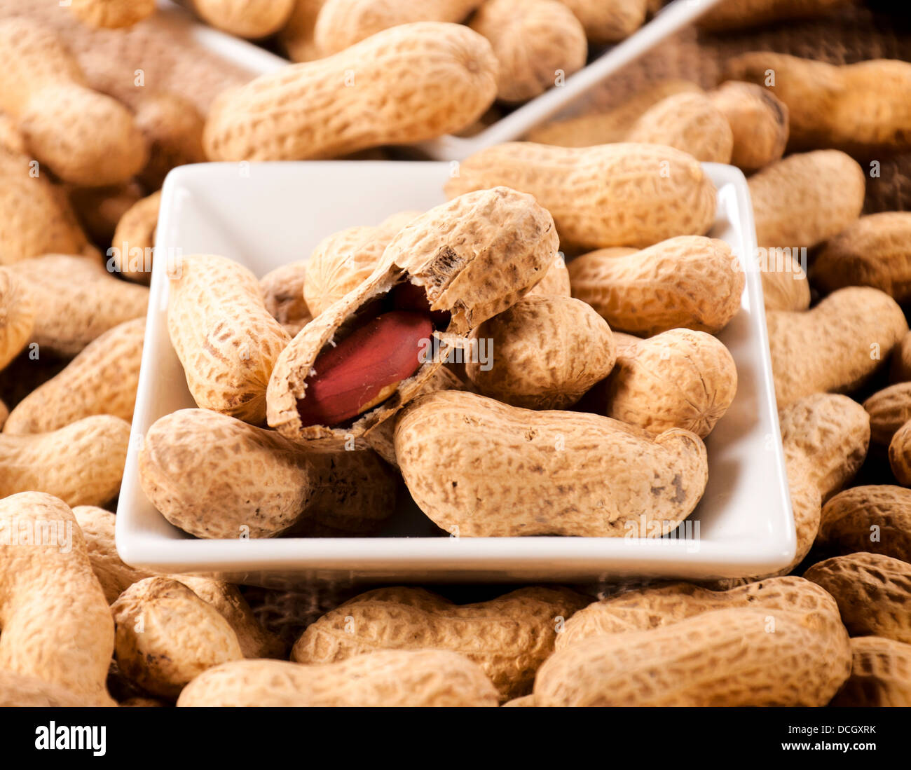Pile of the peanuts in shell Stock Photo - Alamy