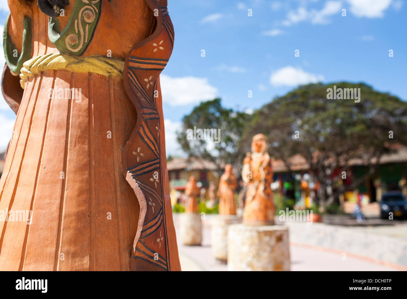 Colombian pottery artist hi-res stock photography and images - Alamy