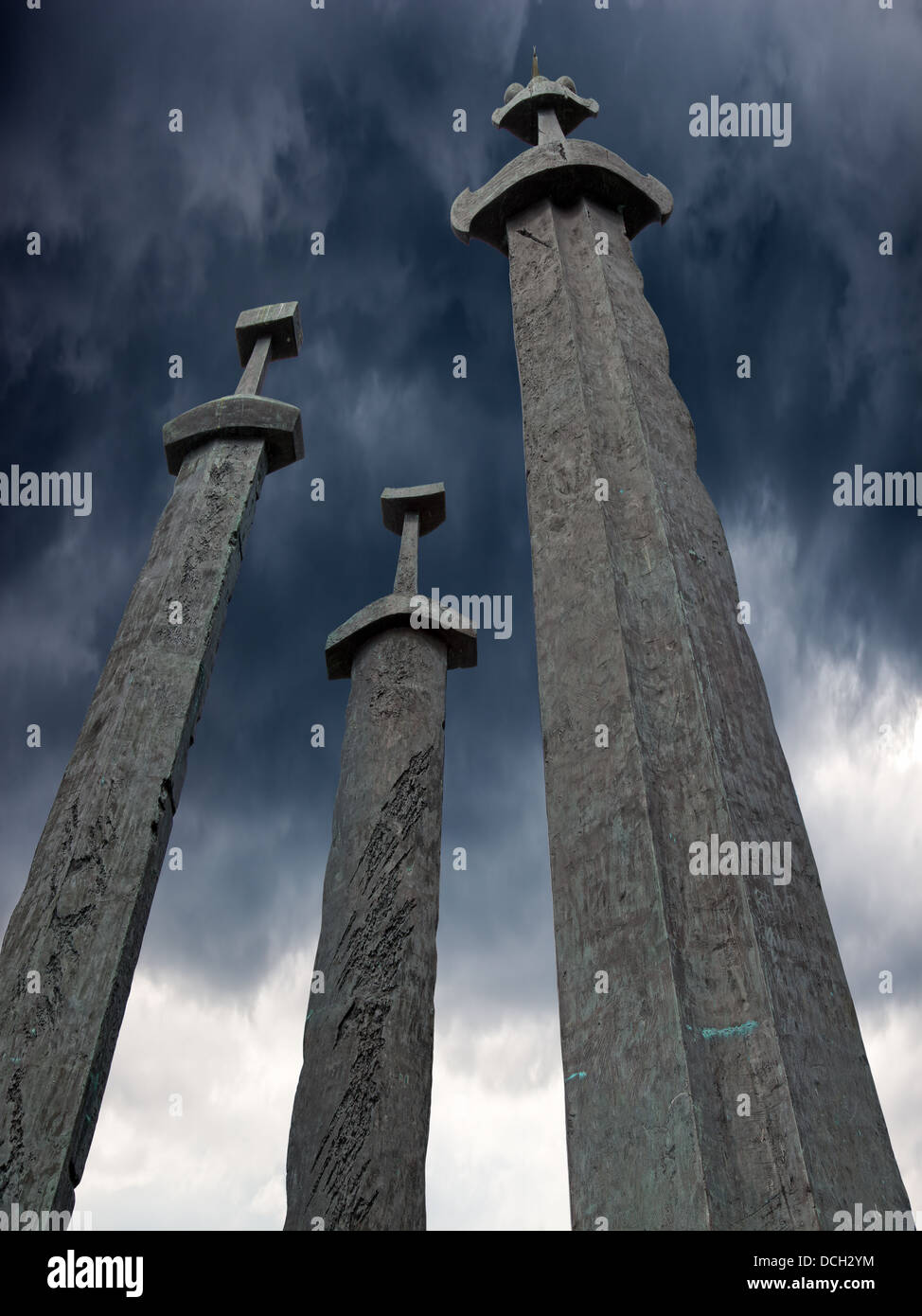 Three swords hi-res stock photography and images - Alamy