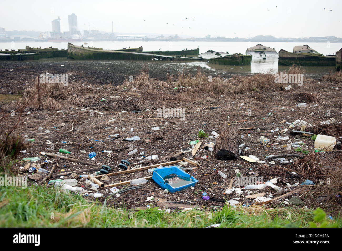 Rainham landfill site hi-res stock photography and images - Alamy