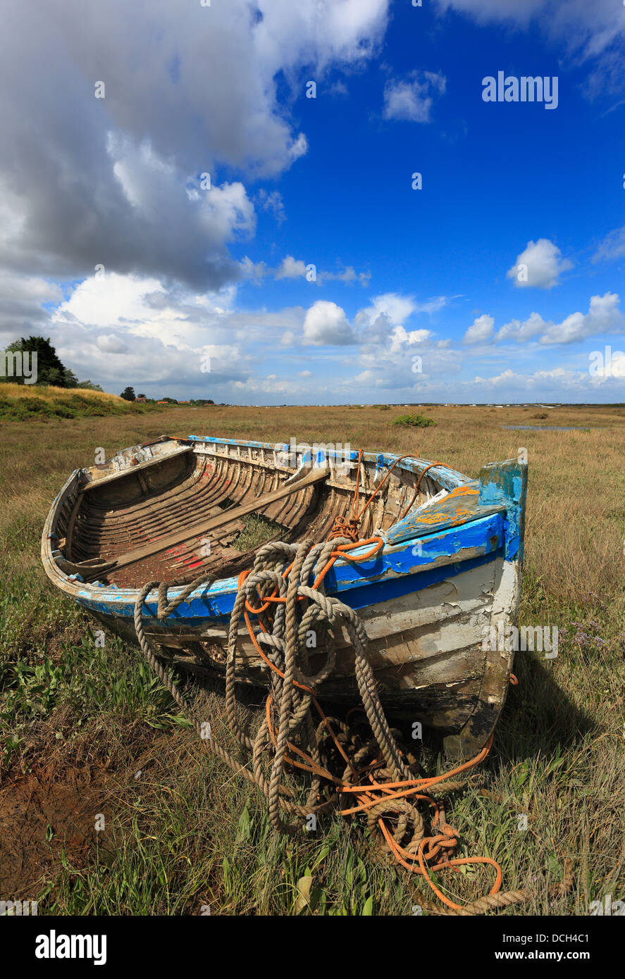Wooden rowing boat hi-res stock photography and images - Alamy