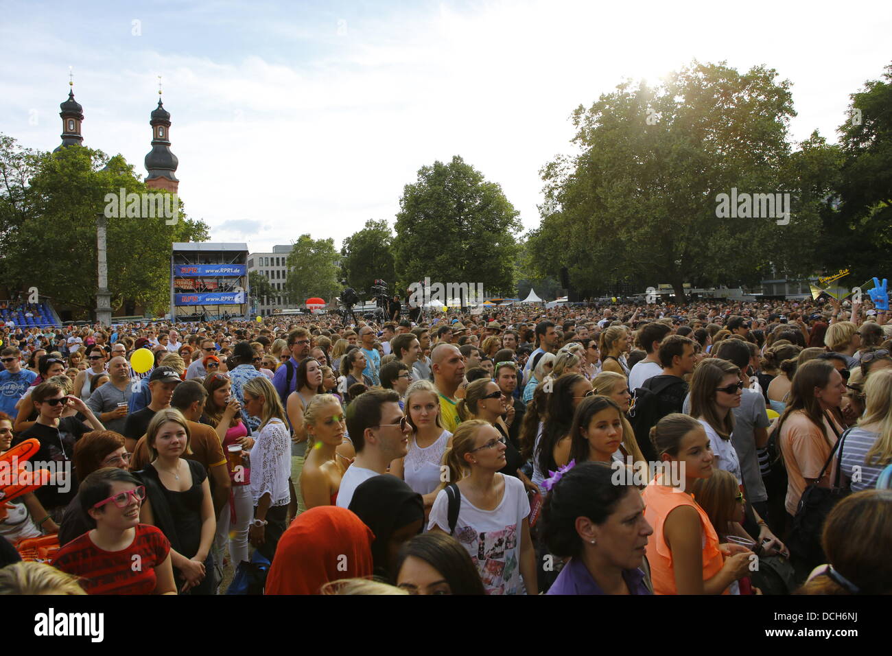 Mainz, Germany. 17th August 2013. Around 60.000 people enjoy the music ...