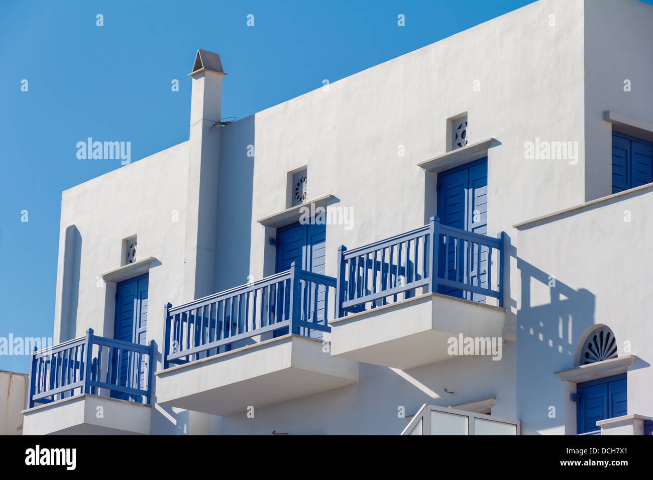Building sky blue white hi-res stock photography and images - Alamy