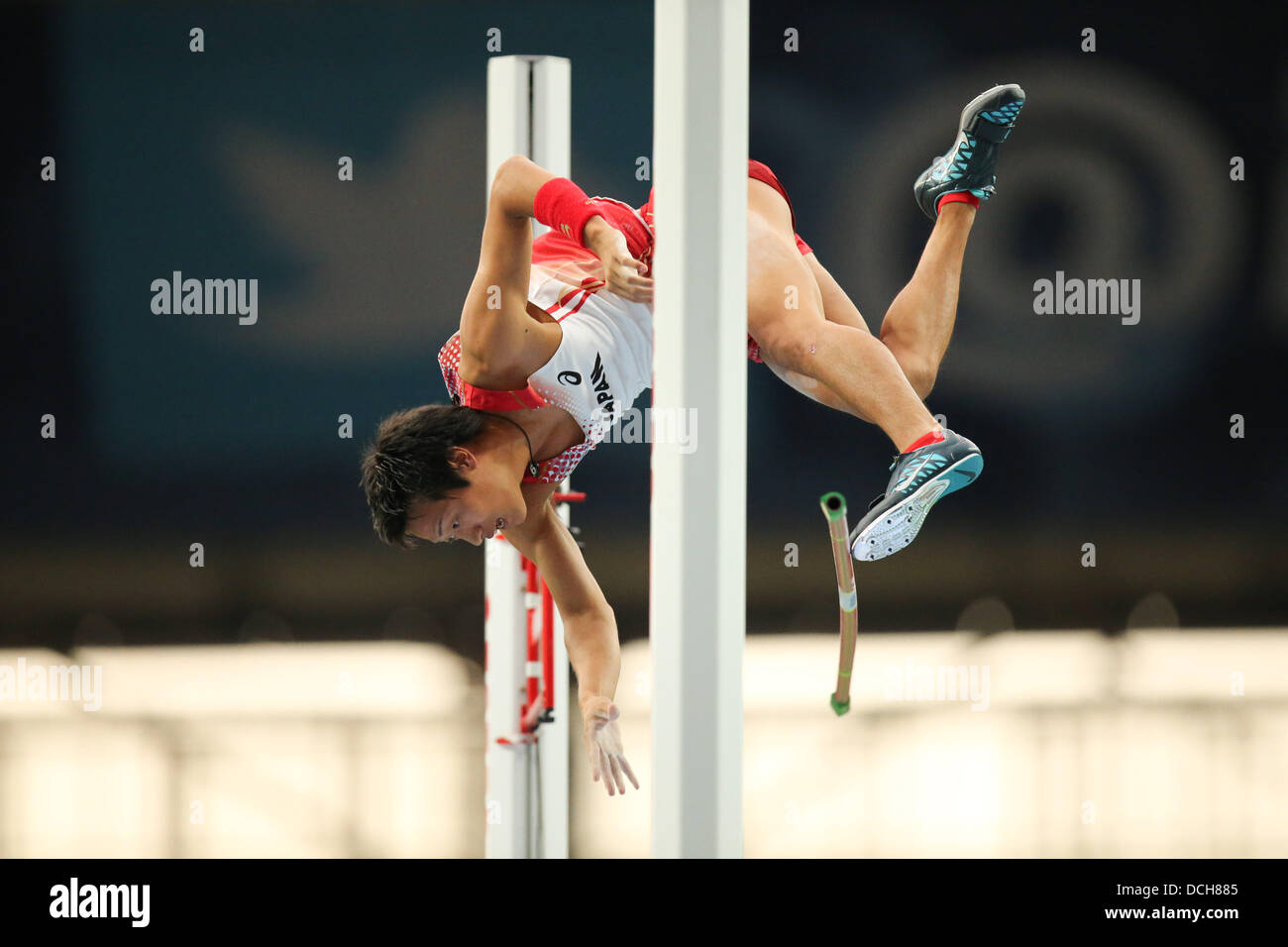 Mens pole vault hi-res stock photography and images - Alamy