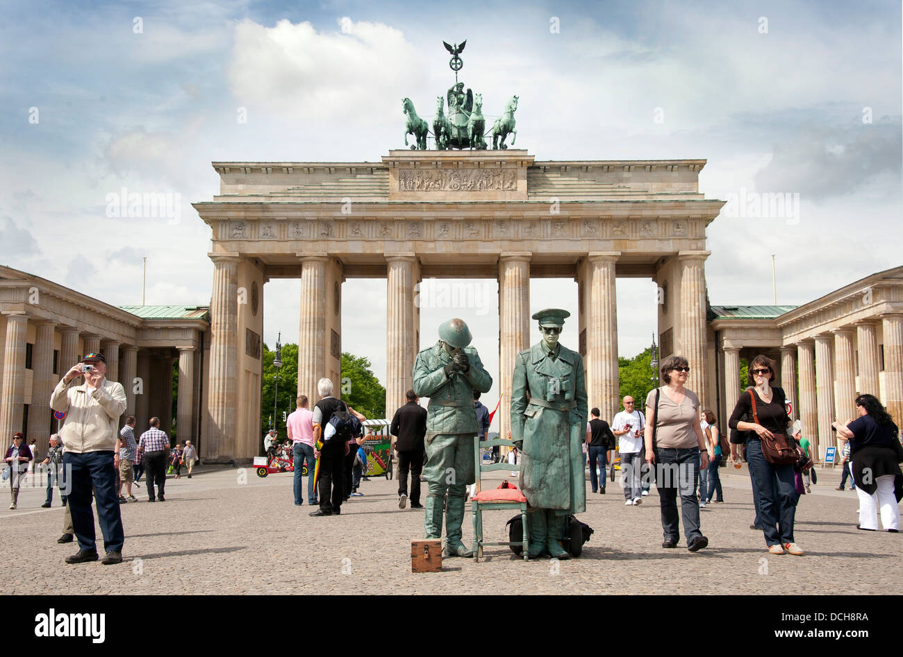 Tourism at the Brandenburg Gate, Berlin, Germany Stock Photo - Alamy