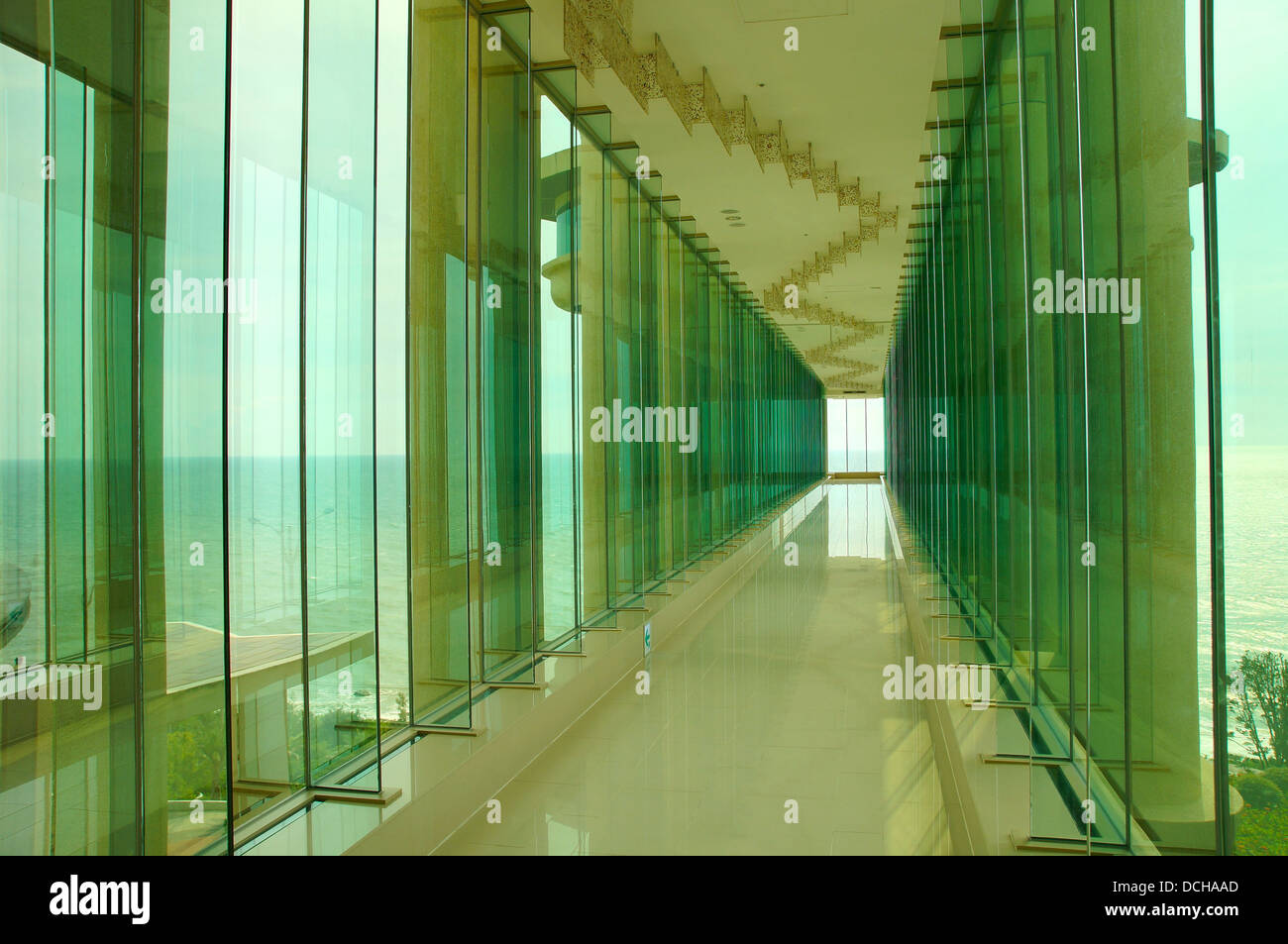 Glass corridor hi-res stock photography and images - Alamy