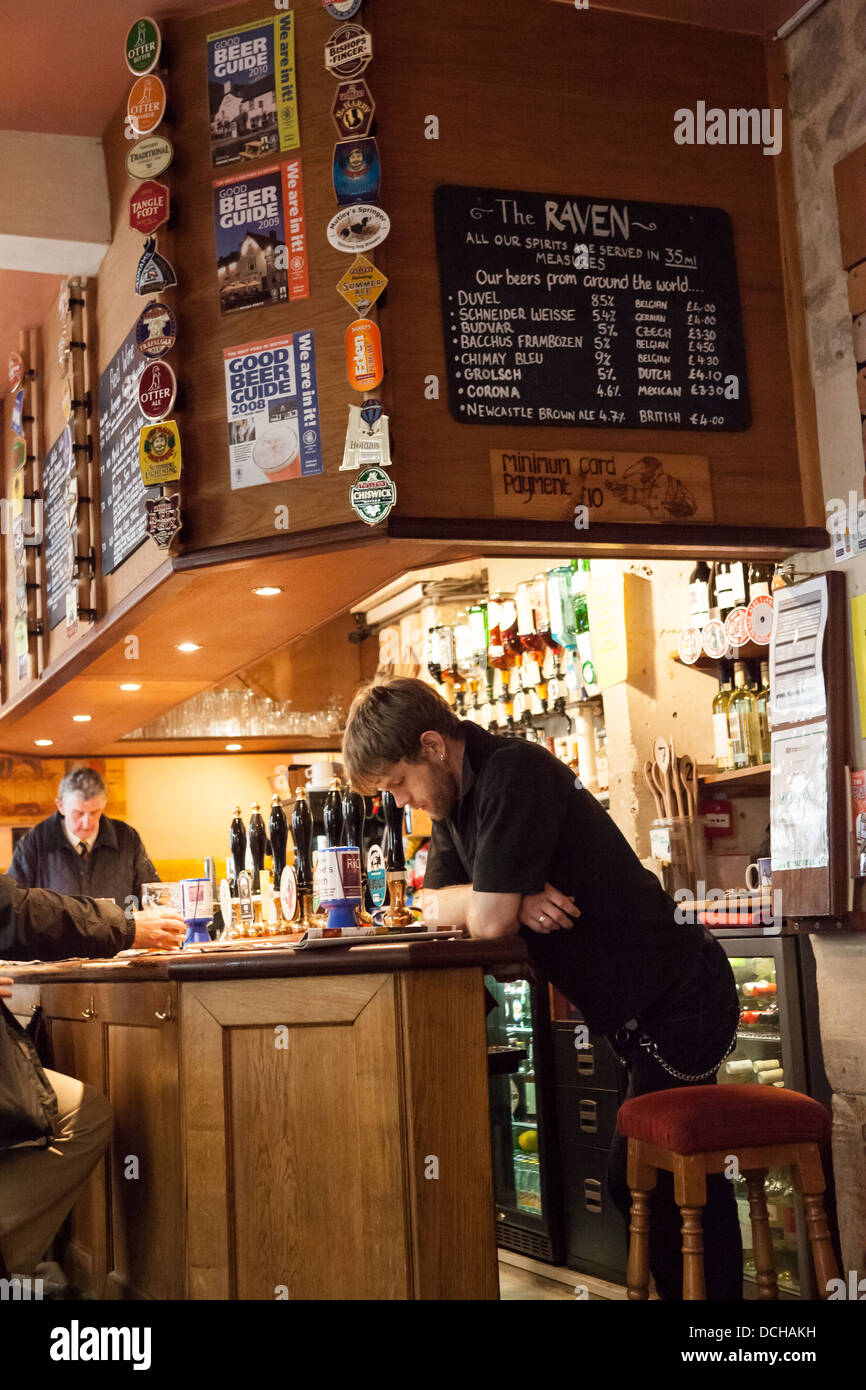 Old raven street hi-res stock photography and images - Alamy